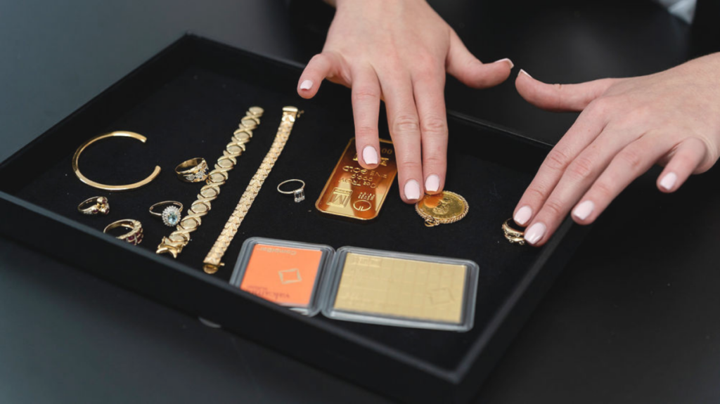 What Does a 417 Gold Stamp Mean? | Alloy